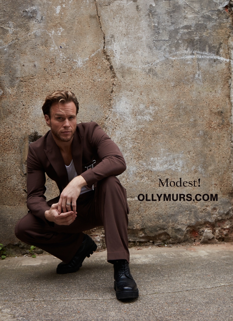 Cartmel Racecourse Brings Chart-Topper to the Lakes - Cartmel Racecourse